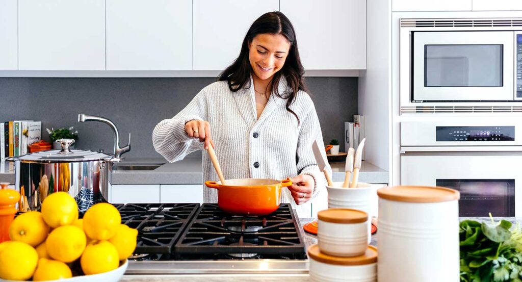 Effects of Cooking: Exploring the Mental Health Benefits