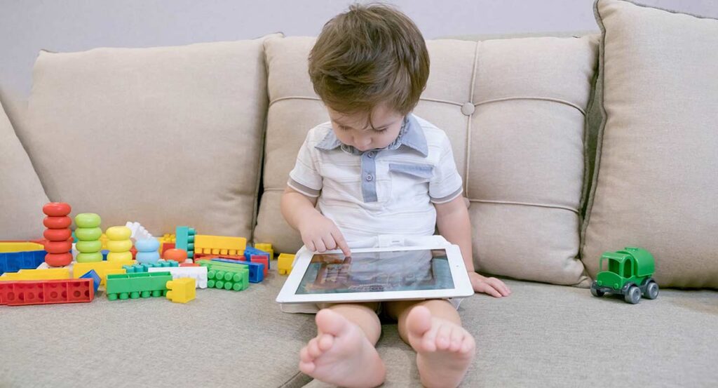 Virtual Autism Alert: Dangers of Excessive Screen Time for Your ...