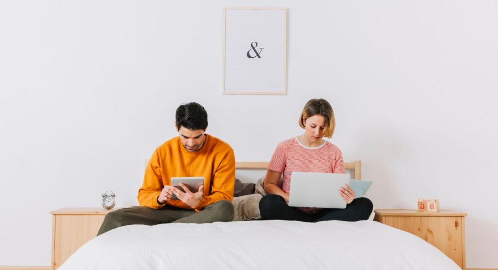 Are You Suffering from Roommate Phase in your Relationships?