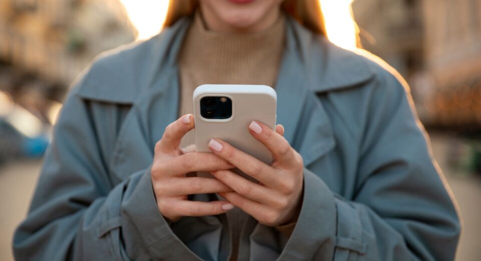 79 Education Systems Ban Smartphones in Classrooms