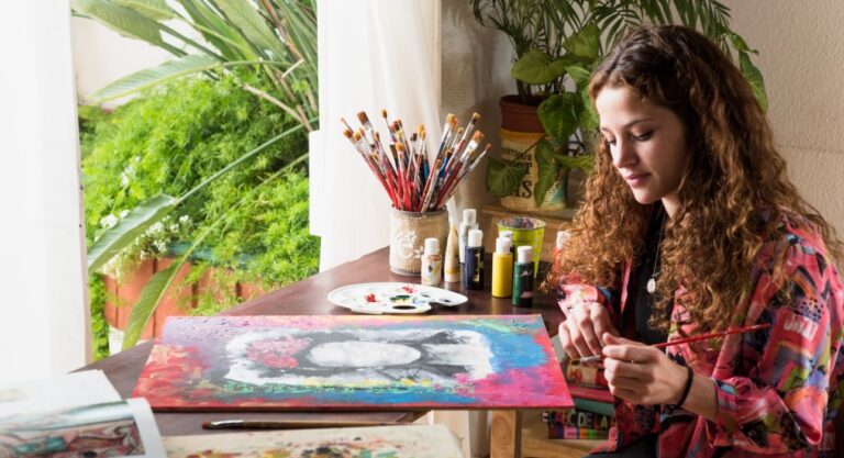 A Comprehensive Guide to Therapeutic Art and Art Therapy