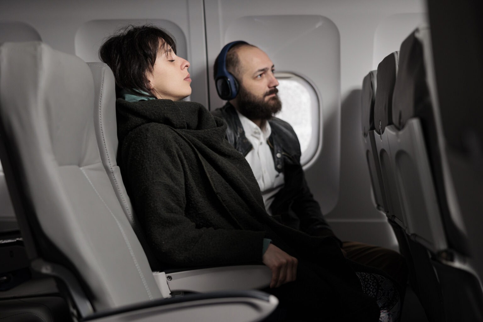 Fear of Flying (Aviophobia): Causes, Symptoms & Treatments